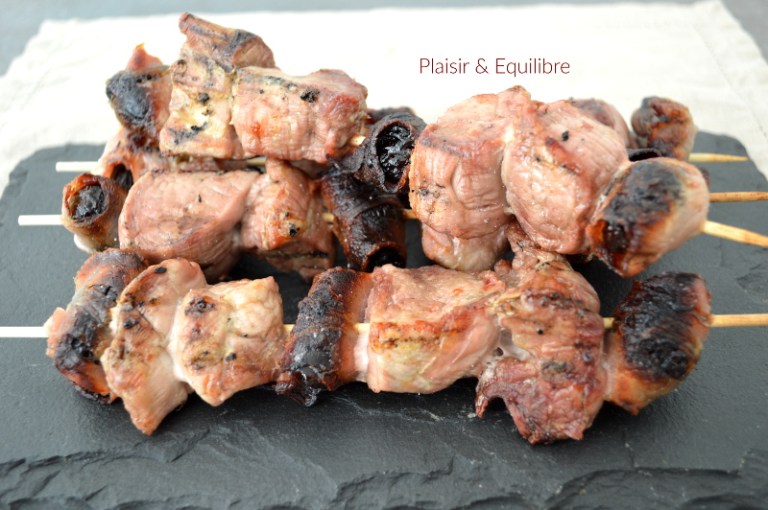 Brochettes de filet mignon et de pruneaux au lard | Plaisir et Equilibre